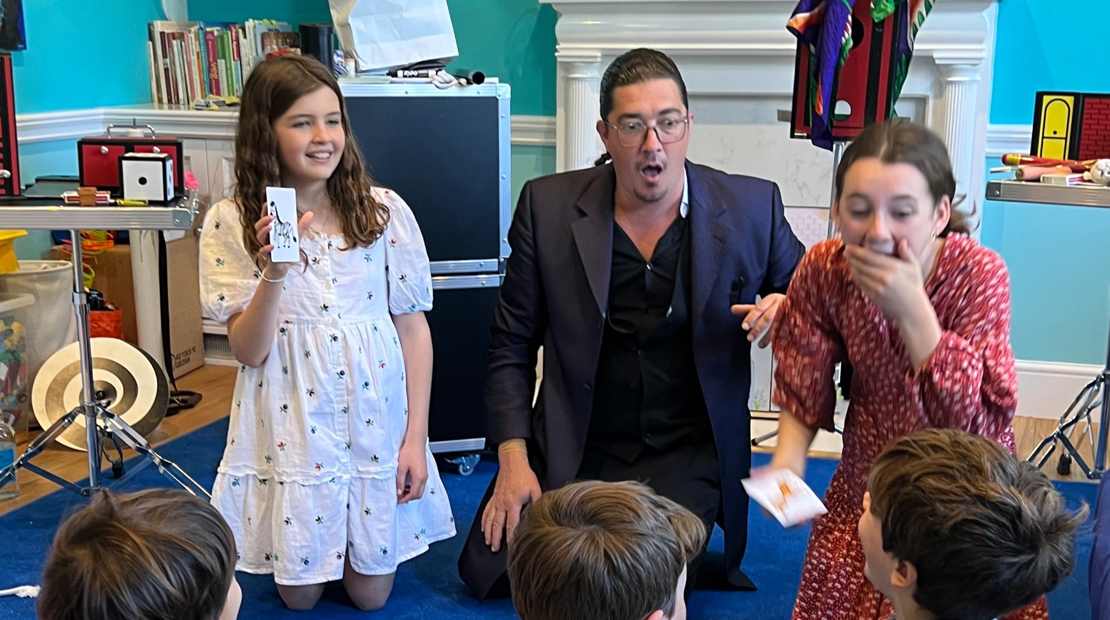 Childrens Magic Party FAQ's | London & Kent | Ari Phillips Magician