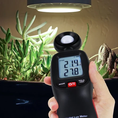 Digital Luxmeter with Temperature Sensor | Light Intensity Meter for ...