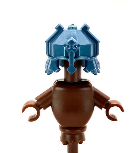 Dwarf Mercenary Helm | Pickle Bricks