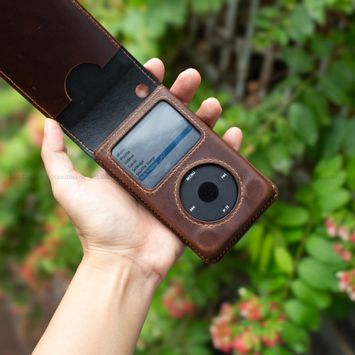 Flip Cover Leather Case for iPod Classic 5th gen Thick | MO CORNER