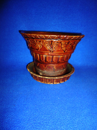 Late 19th Century Fancy Molded Flower Pot #8470 | Doc's Crocks