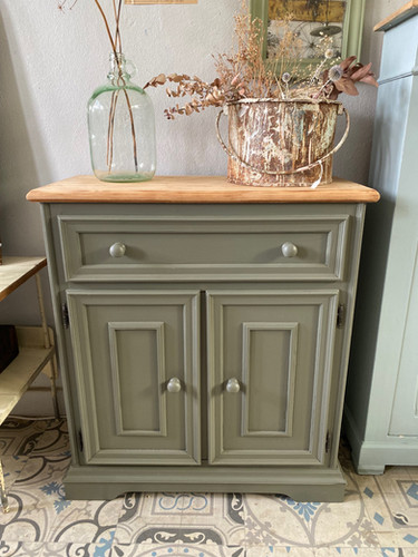 Petit buffet kaki | Woodson