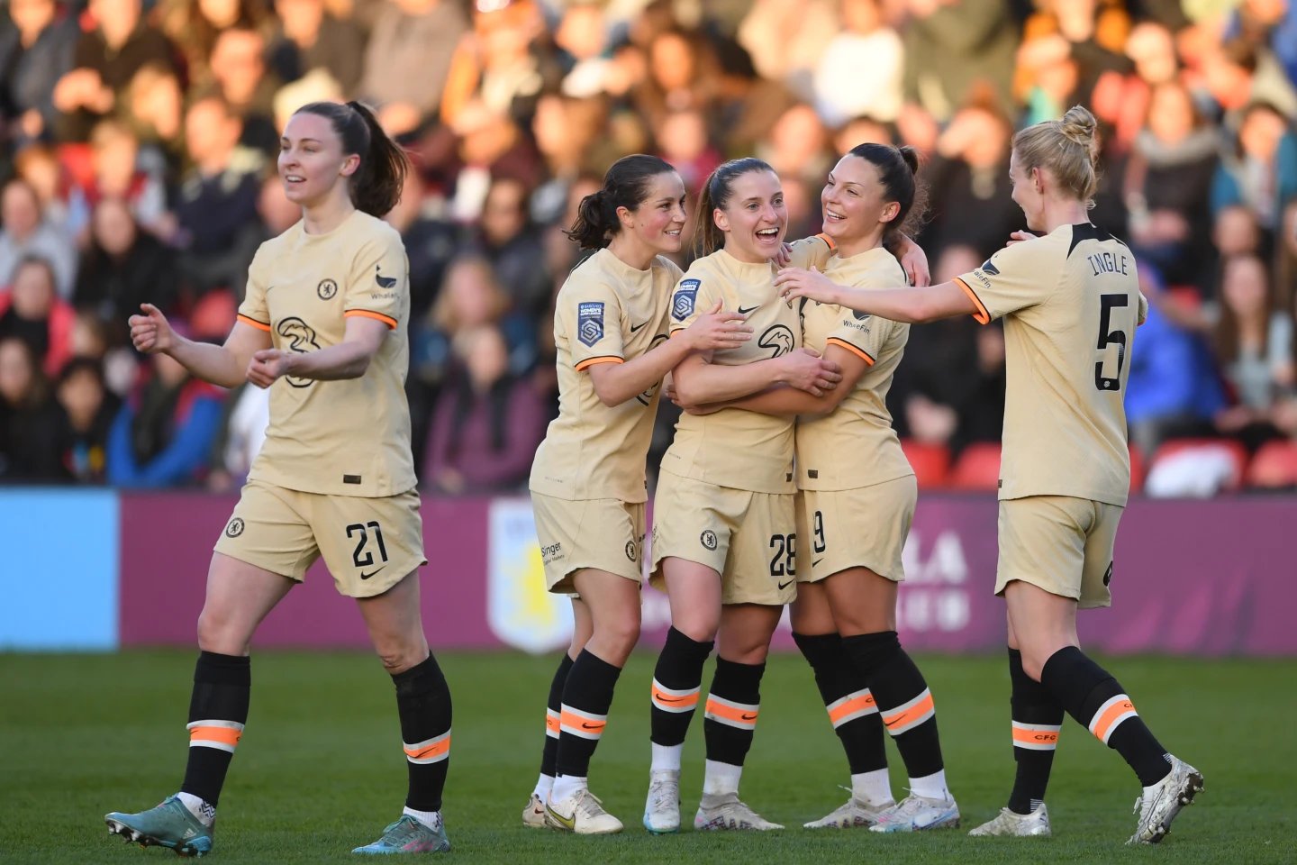 Home | She Shoots She Score