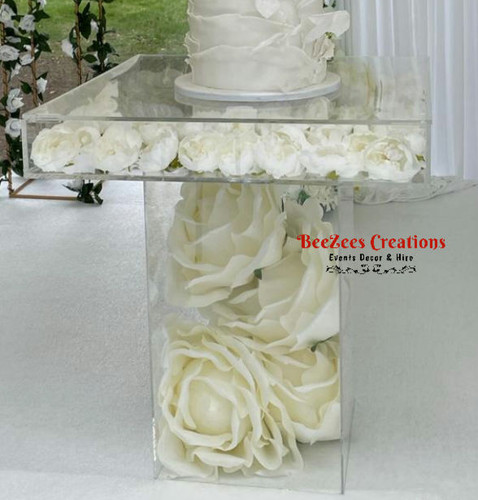 Acrylic Cake Table | BeeZees Creations
