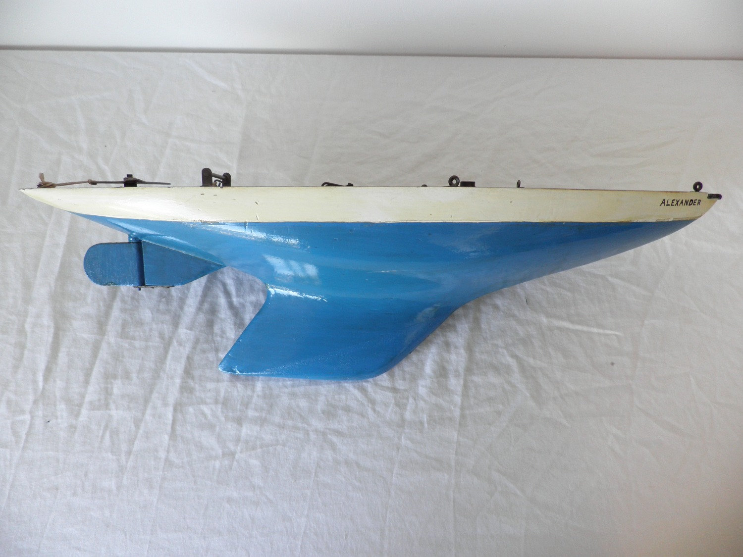 Alexander hull with original paintwork to restore -Sold | pond-yacht ...