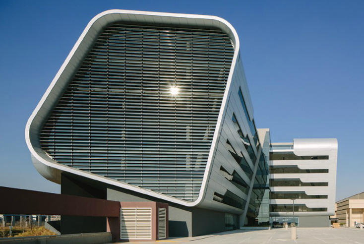 THE BENEFITS OF FACADE SCREENS