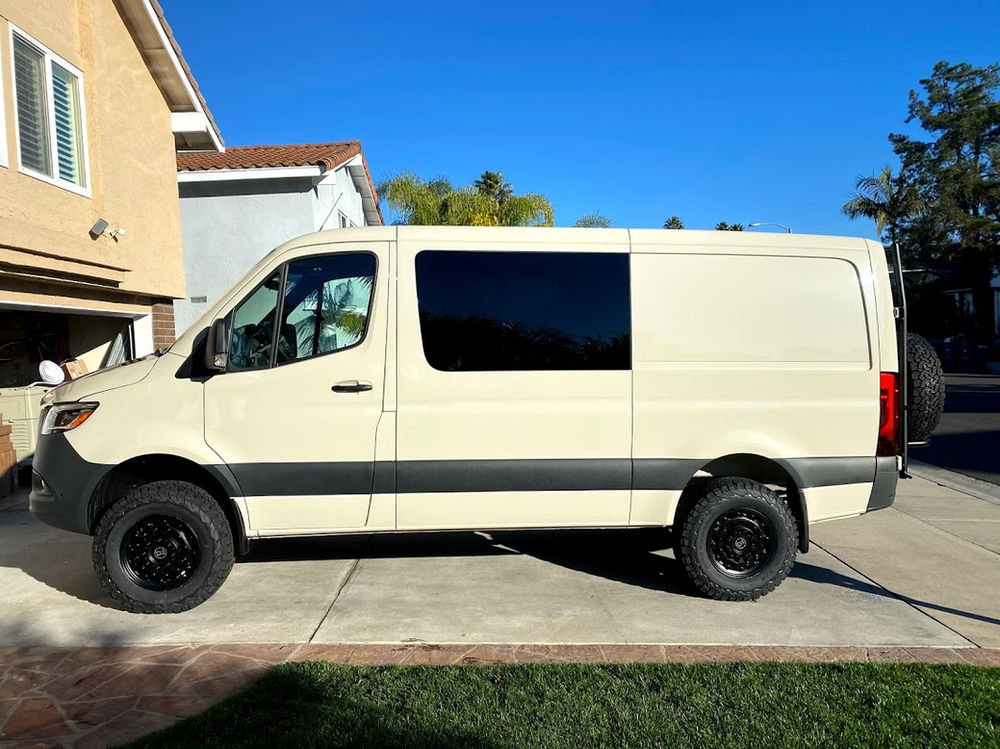 2020 4WD Sprinter Pop Top Demo Van
