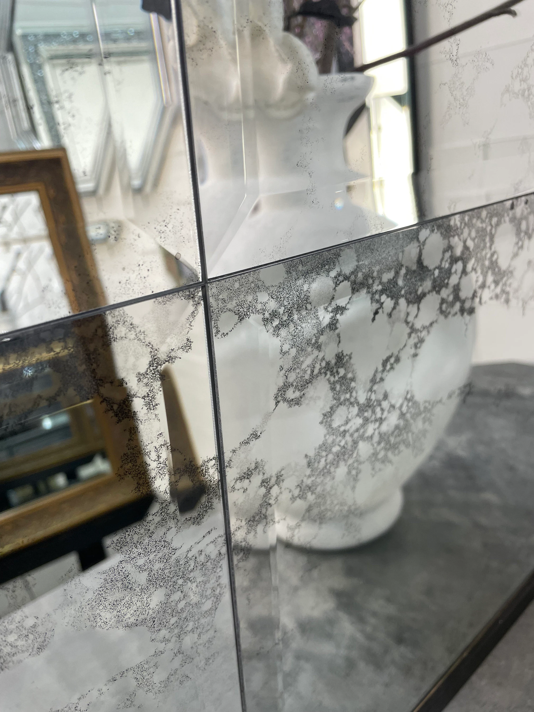 ANTIQUE MIRRORS | EDG Glass