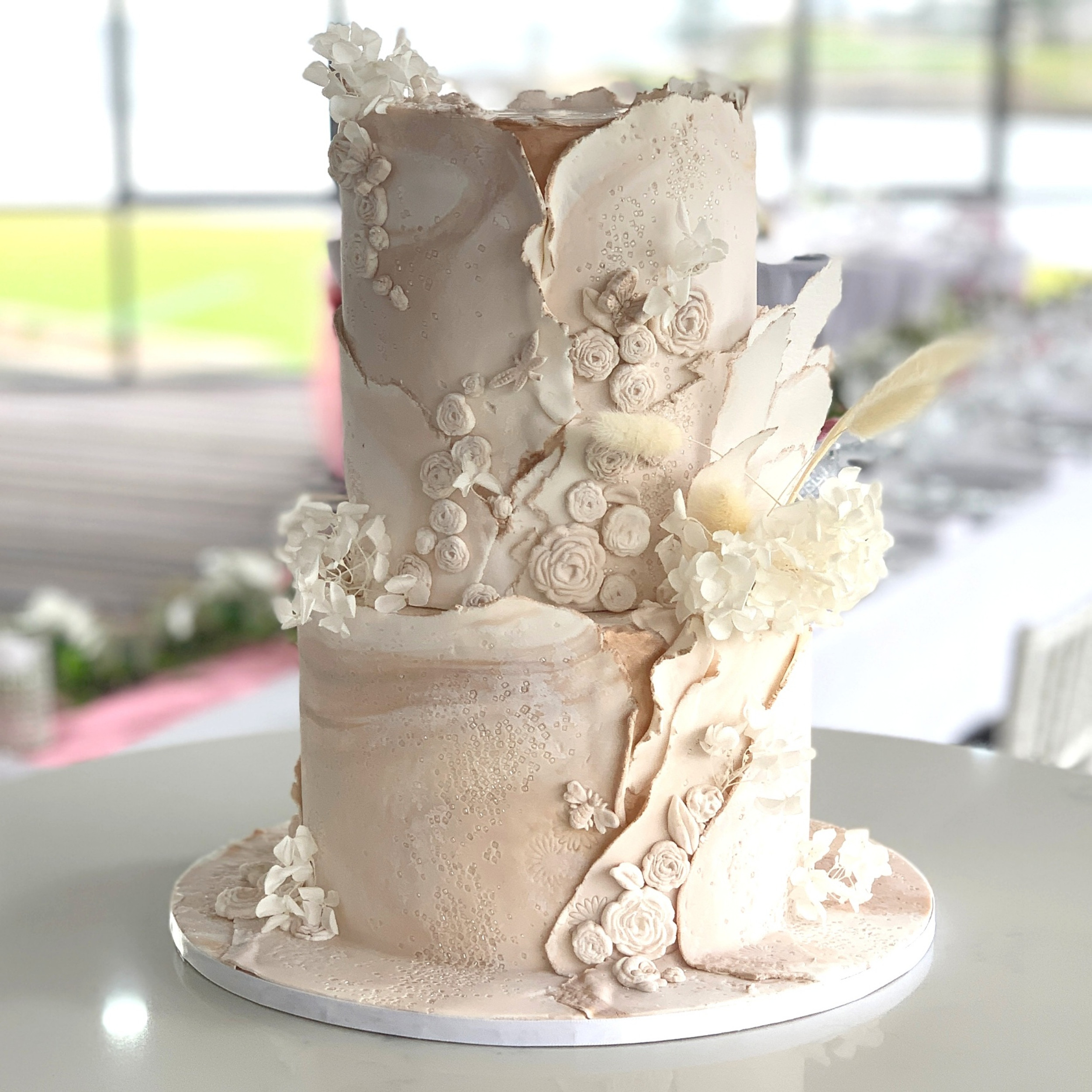 Enchanted Cakes By Yvette, Cake Decorating, Wollongong wedding cakes