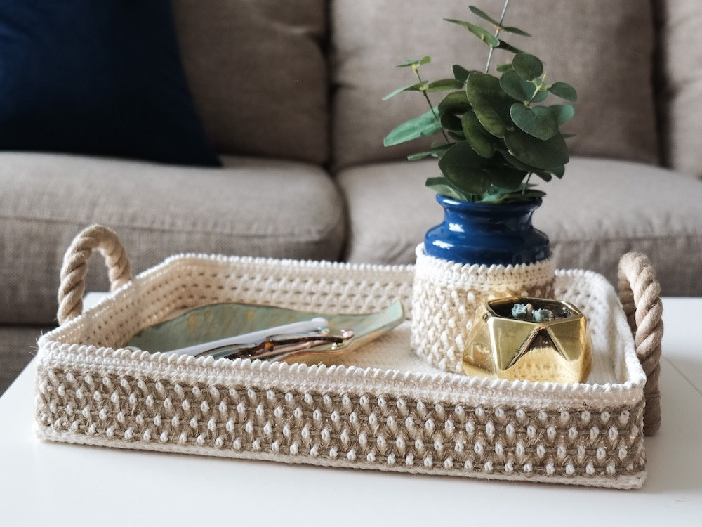 Free Pattern | Decorative Tray + Vase Cozy Set