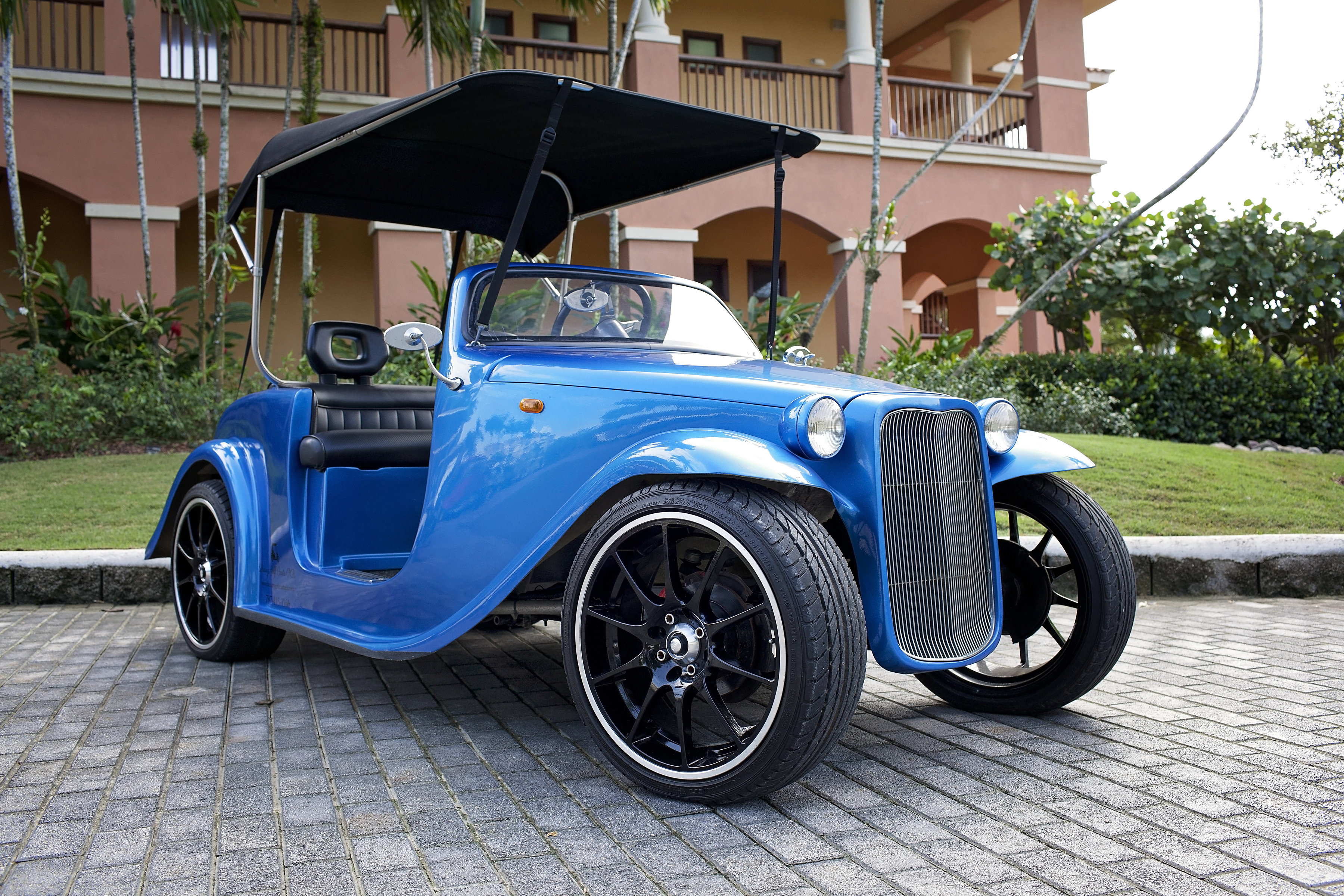 Fancy Golf Cart Wallpaper