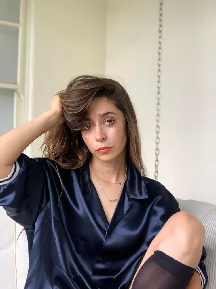 Cristin Milioti shares cover of Bon Iver's "715 Creeks"