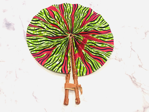 Wavy Fan | Pretty Haute Designs