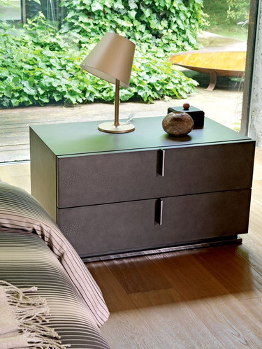 ARI NIGHT TABLE | lim2020