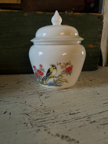 Avon Milk Glass Ginger Jar | AnnieIdells.com