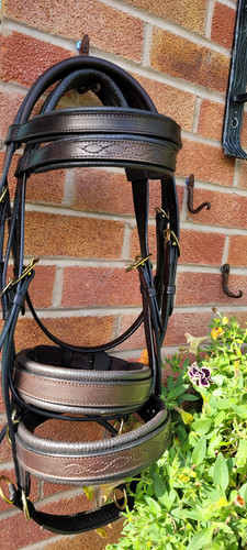 Havana double bridles with brass fittings | TRANSCEND