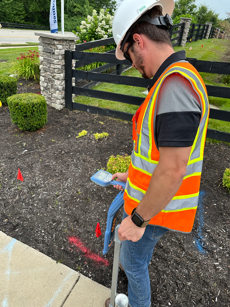 Private Utility Locates vs. Public Utility Locates: Which is Right for You?