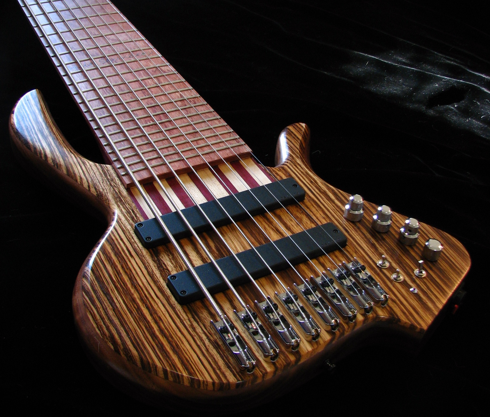 Extended Range | bee-basses