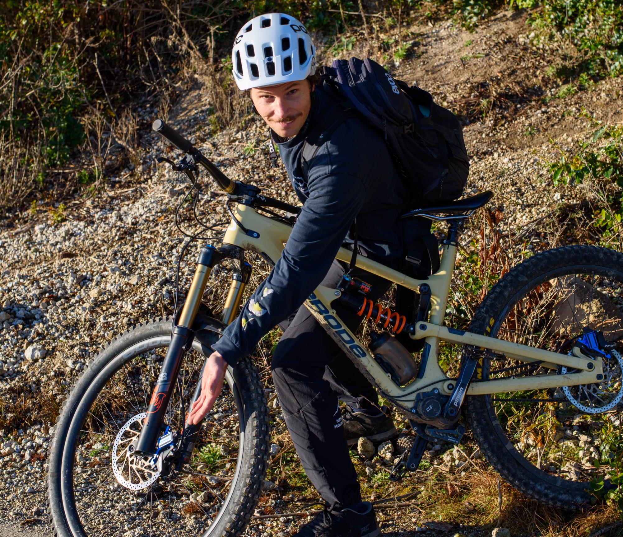 Ride Smoother and Faster on Downhills with this MTB Race Training ...