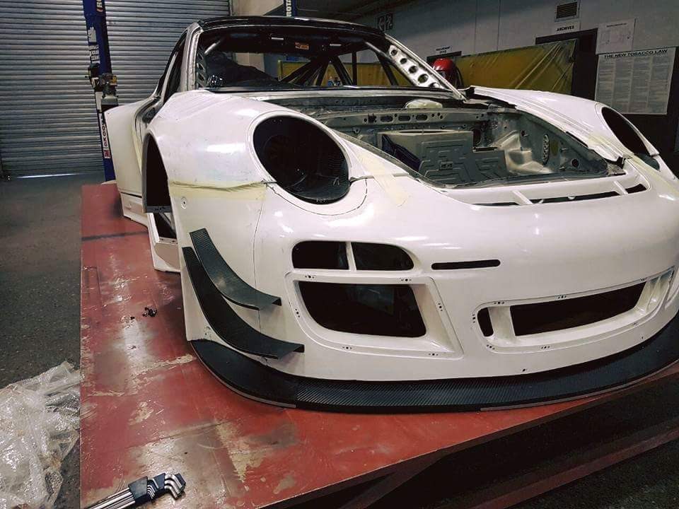 Porsche 996 to 997 GT3R Conversion