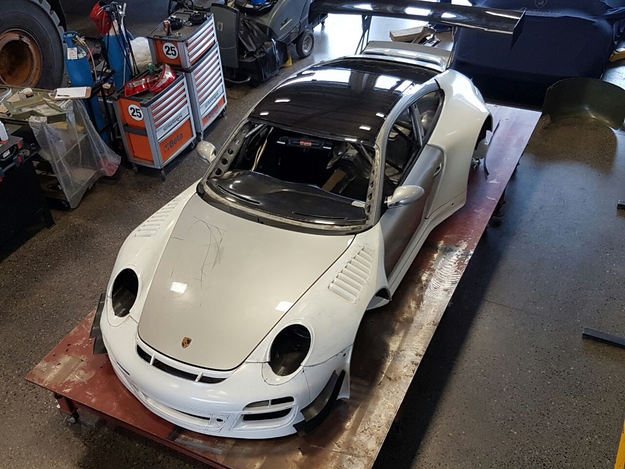 Porsche 996 to 997 GT3R Conversion