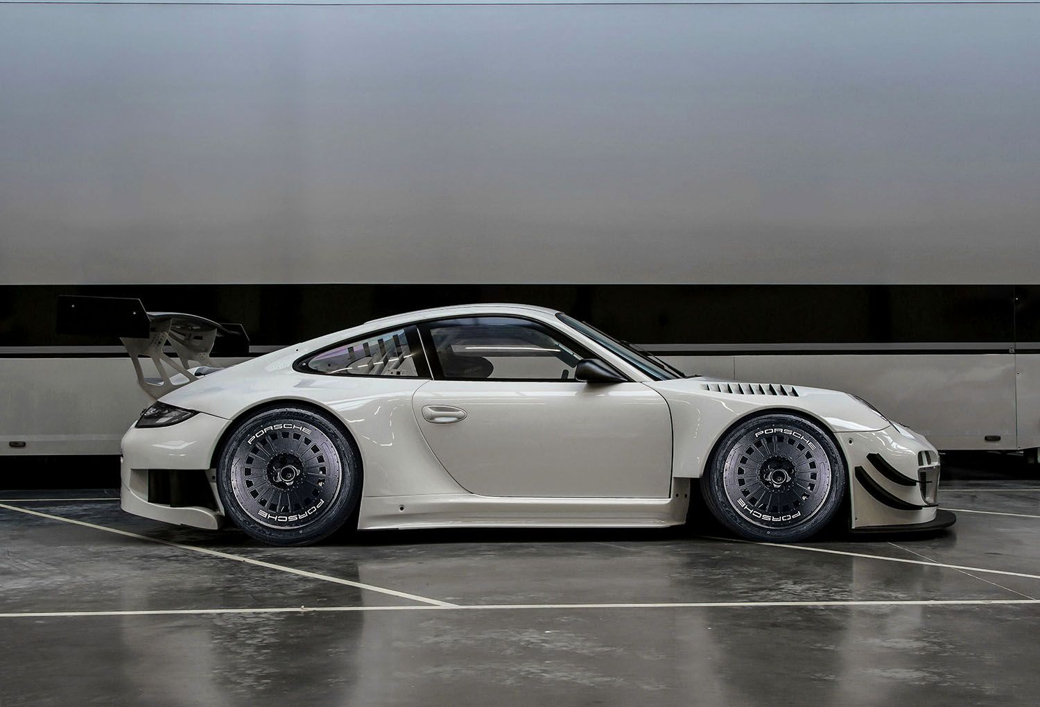 Porsche 997 GT3R Conversion
