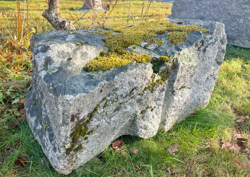 Sitting Stone | Stone Designs