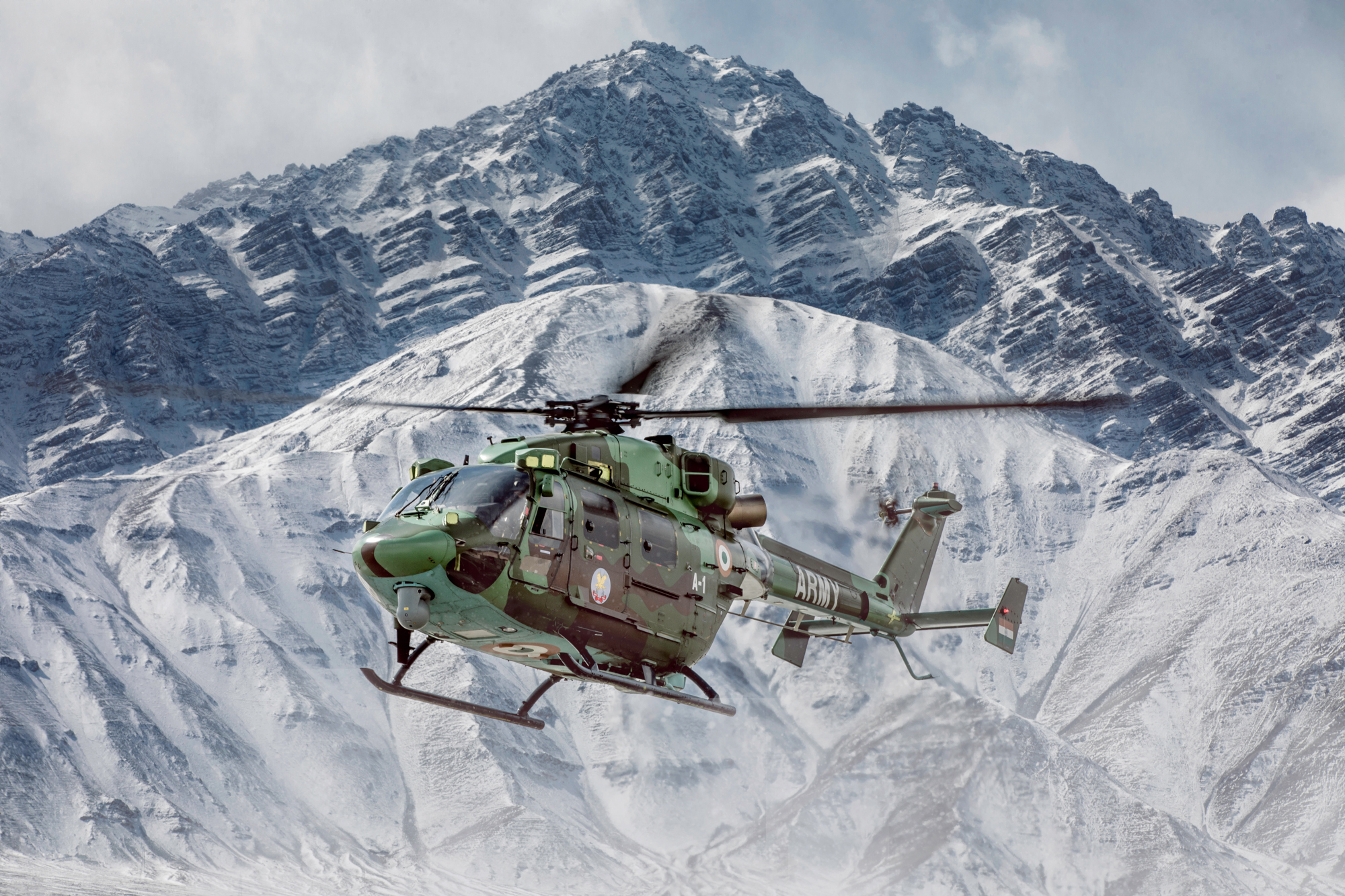 Indian Army Aviation Dhruv Helicopter at Leh[2000x1333] : r/MilitaryPorn