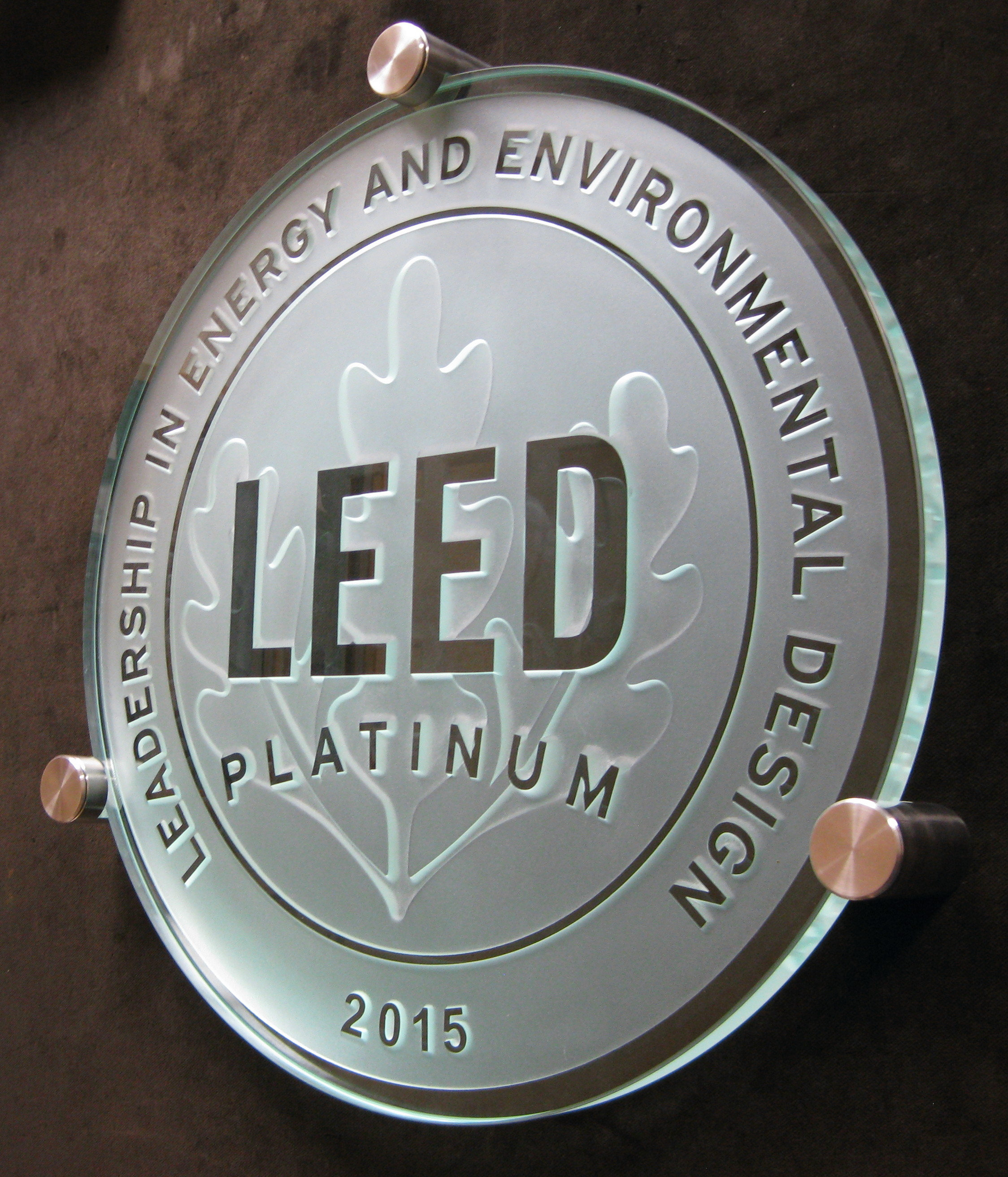 LEED standard Glass Plaque ⌀40cm, including hardware | signofgreen