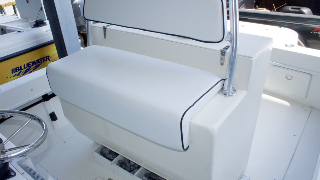 2000 Sea Vee 290i Diesel | bondyachtsales