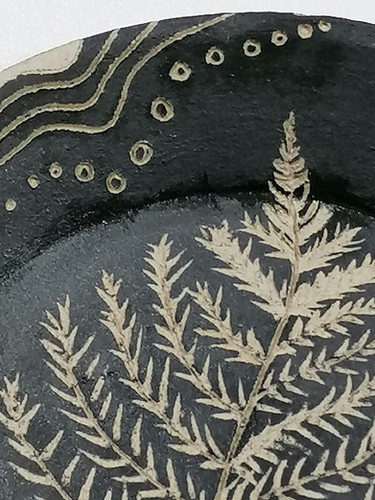 Clay: Explore Sgraffito Using Underglaze | EJaRt Creative