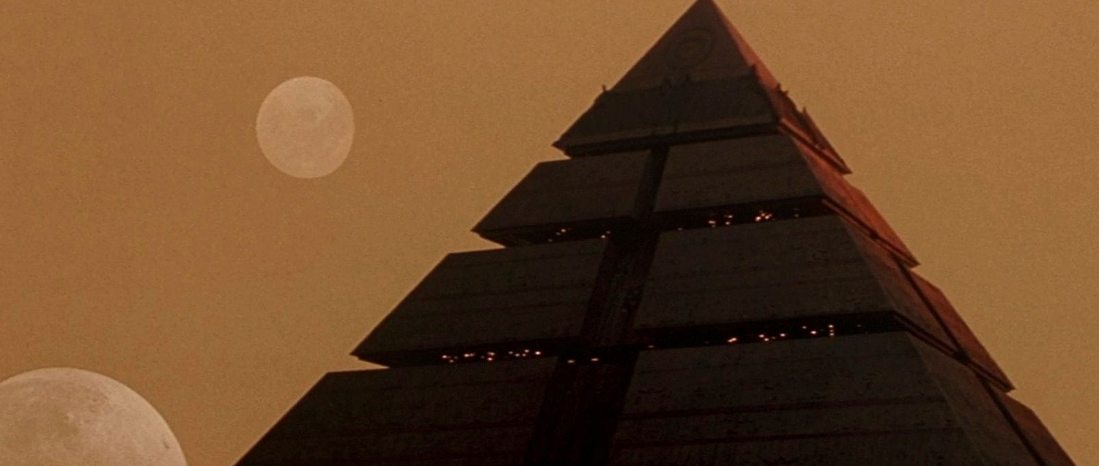 Stargate Ra pyramide | miniatures-universe