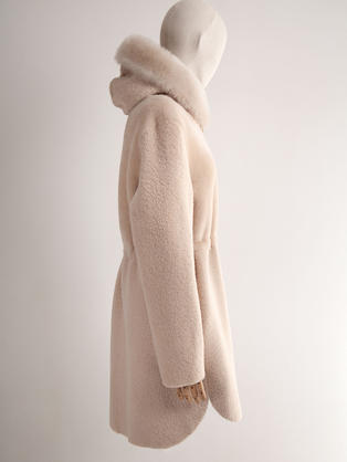 Lisa Contè I Outerwear & Accessories I Made in Italy I Cashmere - Shearling