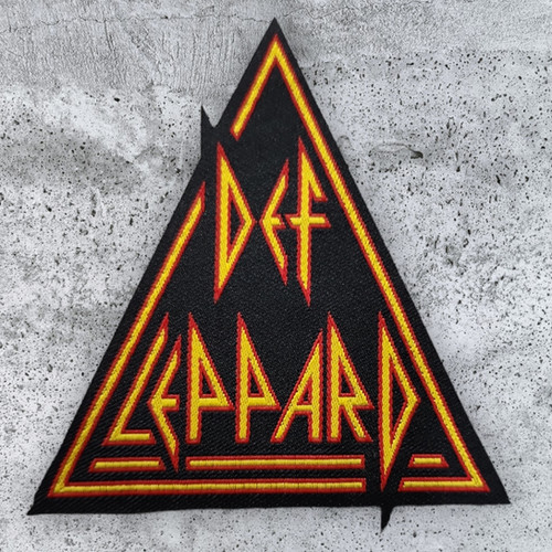DEF LEPPARD - Logo (Triangle) WOVEN PATCH | black-wings