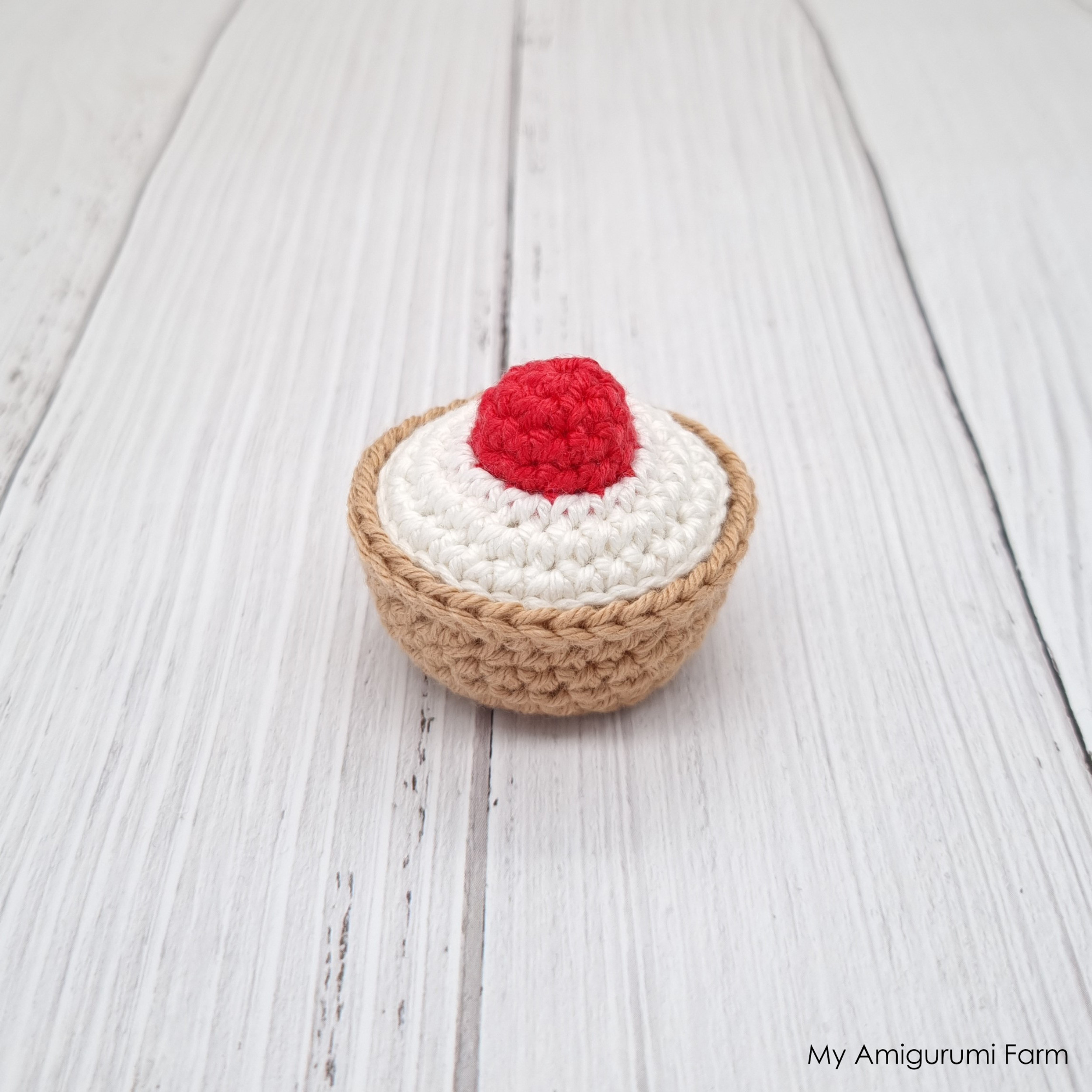 FREE CROCHET BAKEWELL TART PATTERN - one piece