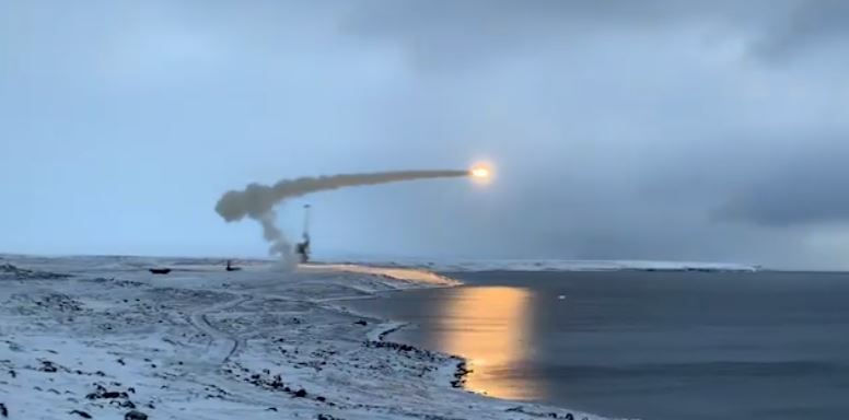 Russian Military Buildup in the Arctic - Testing New Weapon