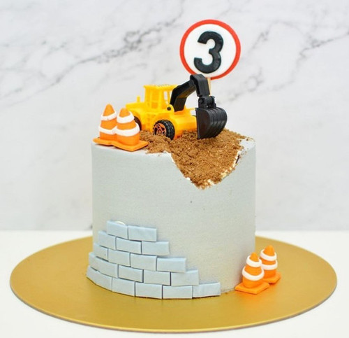 Grey Construction Site Cake | Wonders Bakery