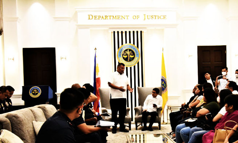 DOJ, aminadong hirap sa 'missing sabungeros' DOJ, aminadong hirap sa 'missing sabungeros'