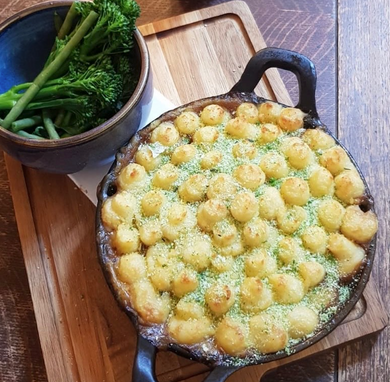 The Pullman | L&B Restaurants