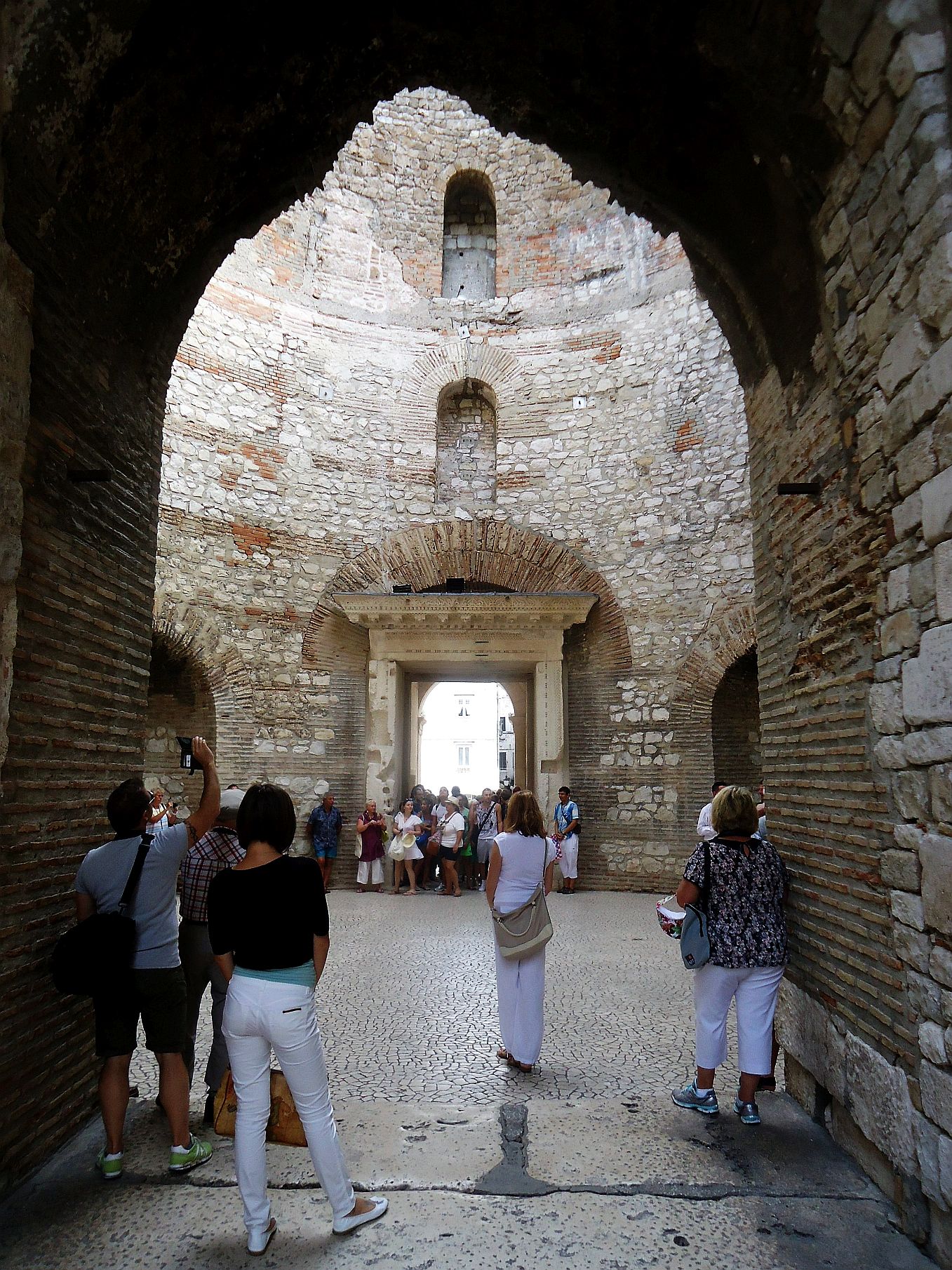Vestibule and Prothyron | split-croatia