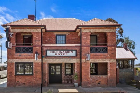 Meals & Drinks - Colbinabbin Country Hotel | Colbinabbin