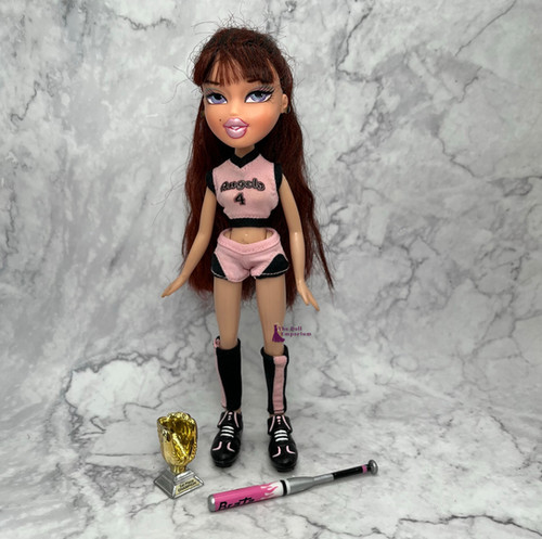 Bratz (2006) - Play Sportz 'Softball' - Phoebe Doll | The Doll Emporium