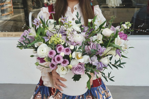 Flowers in a Huge Hug | 24:01 Florist