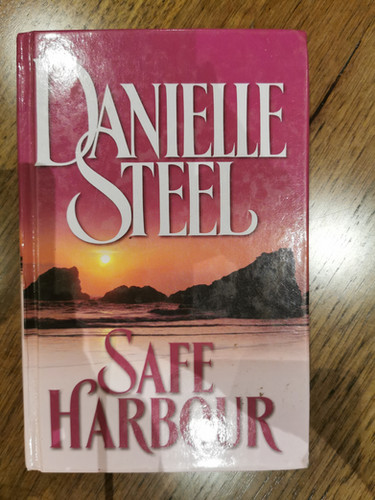 Safe Harbour - Danielle Steel | Rescue Reads