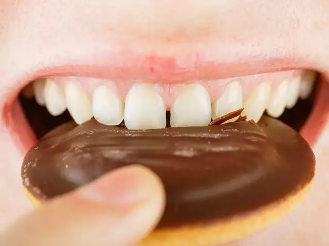 Demystifying 'Sweets Teeth' or 'Sweet Tooth'