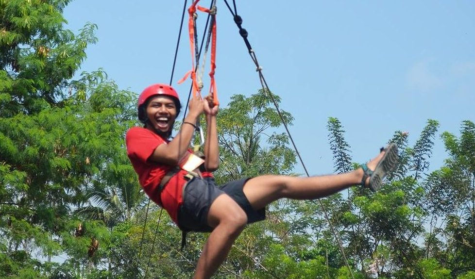 4 Sensasi Bermain Flying Fox Di Wisata Alam