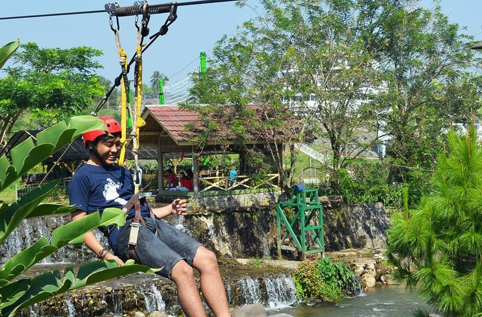 4 Sensasi Bermain Flying Fox Di Wisata Alam