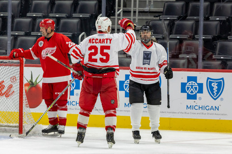 Celebrity Shinny | Alumni Hockey Games | Play with the Pros