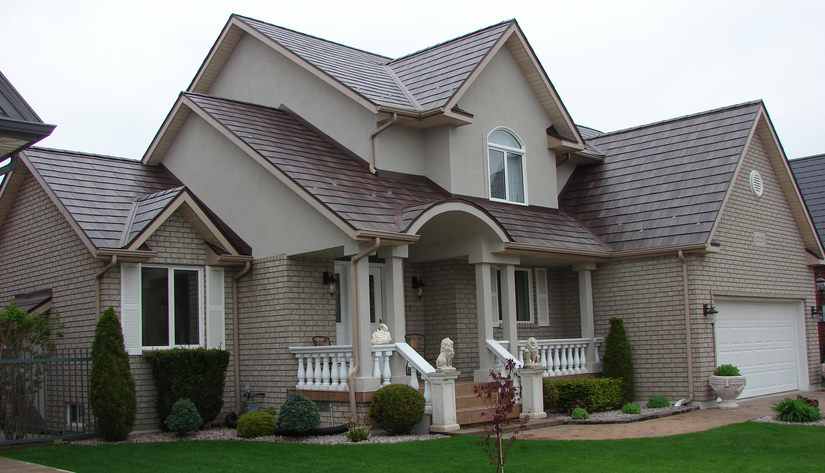 Premium Metal Roof Installation by Canadian Roof Specialist in Ontario