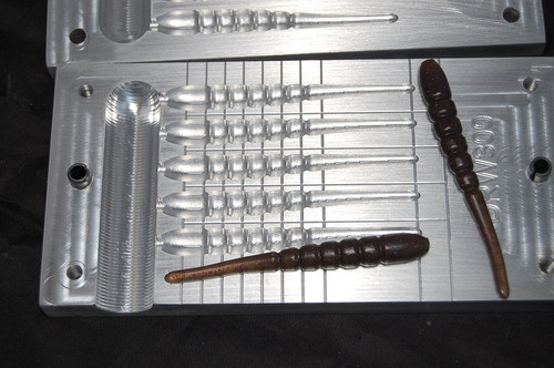 Enforcer bait molds worm molds